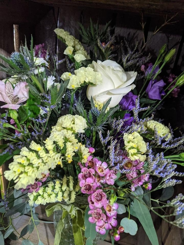 Fresh Flower Display – buy online or call 01744 628890